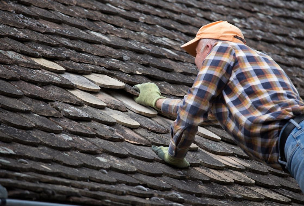 Safe Roof Repair In Older Buildings: A Comprehensive Guide - Wooden Earth